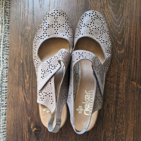 Rieker | Shoes | Rieker Antistress Beige Tan Floral Geometric Laser Cut ...